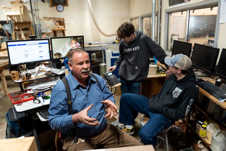 New program gives both school and work credit to Days Creek students ...