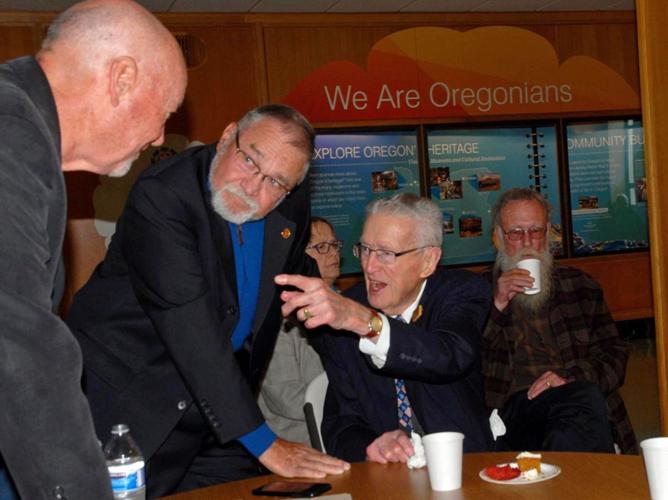 World War II veteran and popular legislator Bill Markham has died at 98 ...