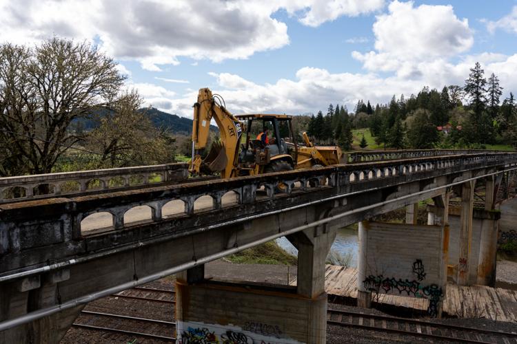 Oakland to host event, say farewell to bridge before demolition | News ...