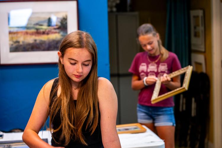 Award-winning artist mentors young painters | Local News | nrtoday.com