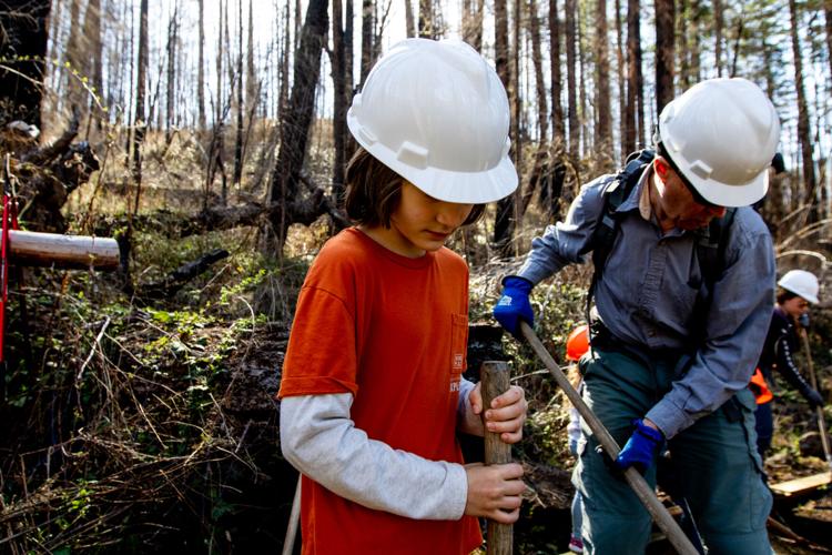 Volunteers take part in North Umpqua Trail cleanup | News | nrtoday.com