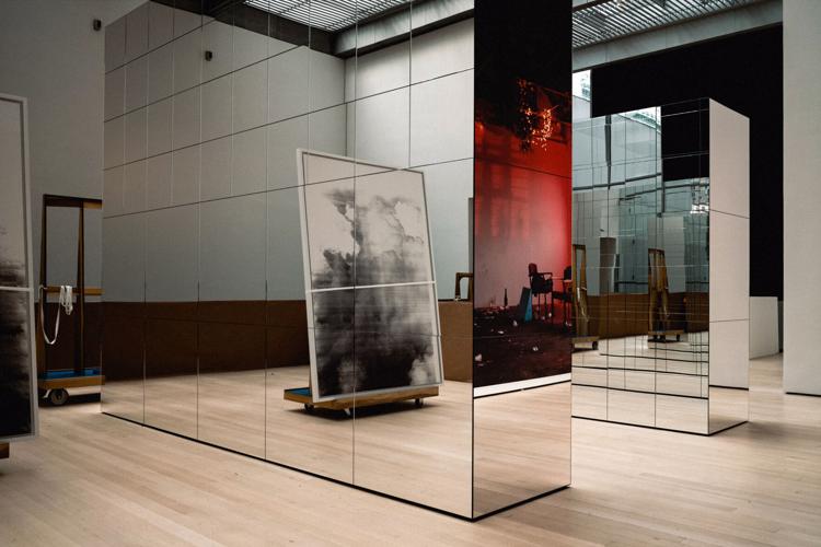 The artist who throws Newton a curve | Museums | nrtoday.com