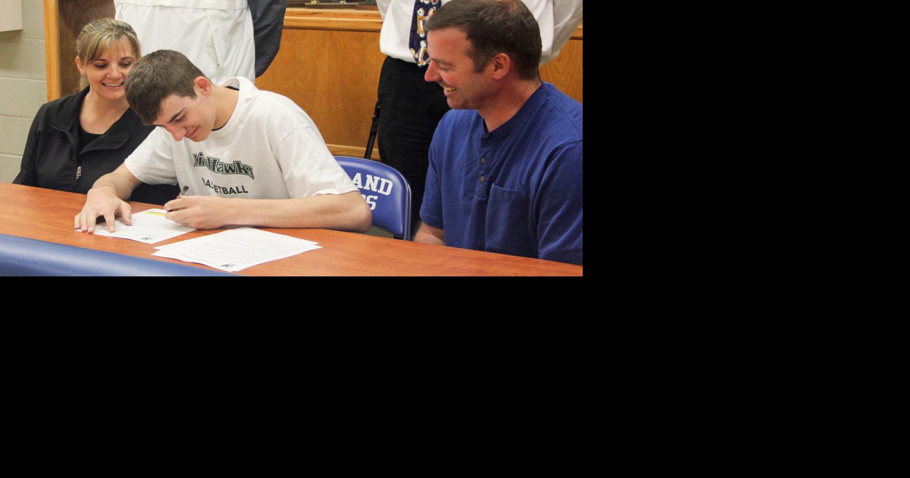 Oakland's Cameron Benzel signs to play basketball at Umpqua | Prep Boys ...