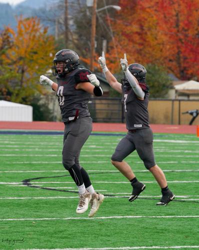 Vaughn, North Douglas move to semifinals with 42-36 win over Dufur in ...