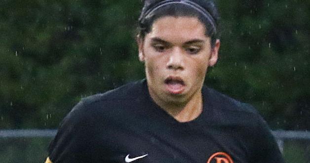 Roseburgs Tyson Bustamante Will Continue Soccer Career At Western