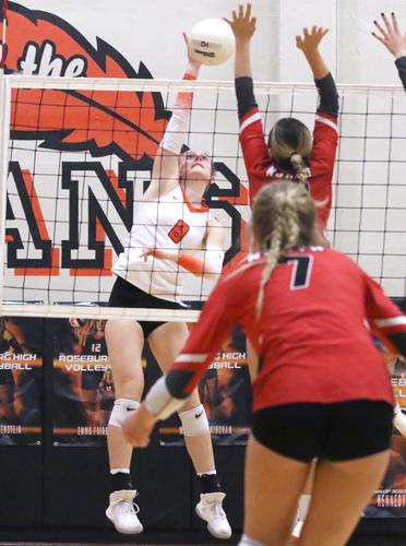 Roseburg sweeps past North Medford on senior night | Preps | nrtoday.com