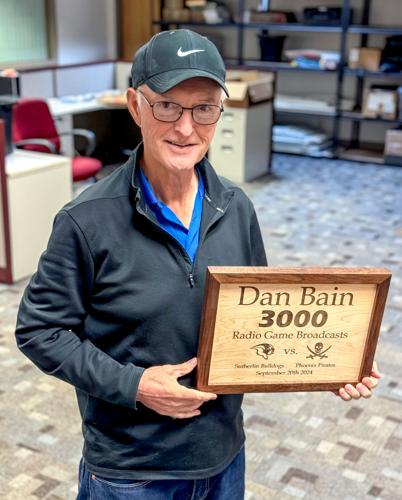 Iconic radio voice: Dan Bain called his 3,000th game Friday night in ...