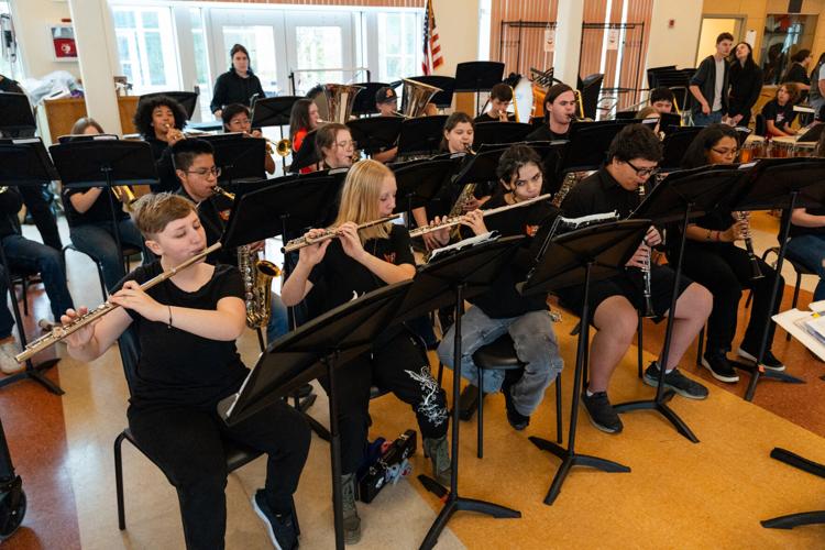 Roseburg High opens its gates to the public, incoming students ...