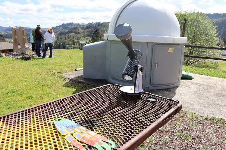 People throughout Douglas County watch partial eclipse | Environment ...