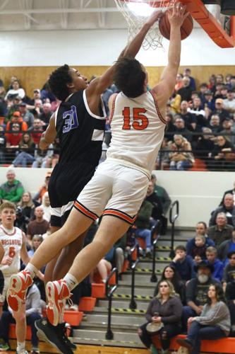 Howell's record-setting night paces South Medford boys past Roseburg ...