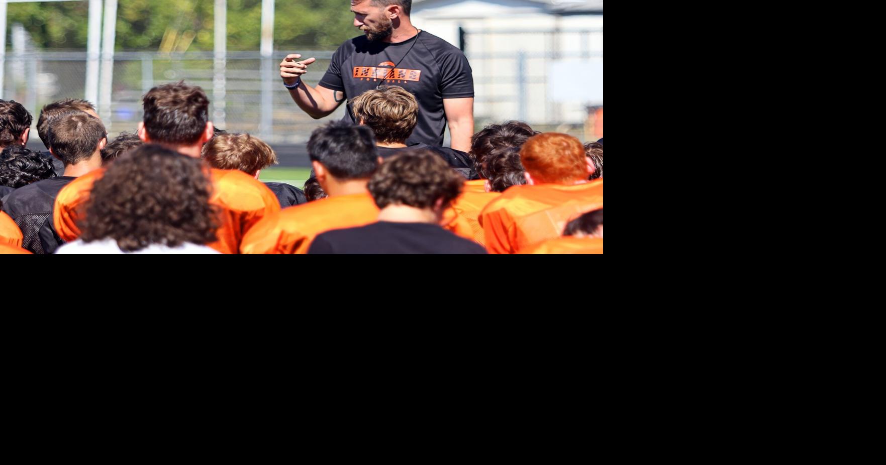 Prep Football: No. 3 Summit visits Finlay Field for Roseburg's home ...
