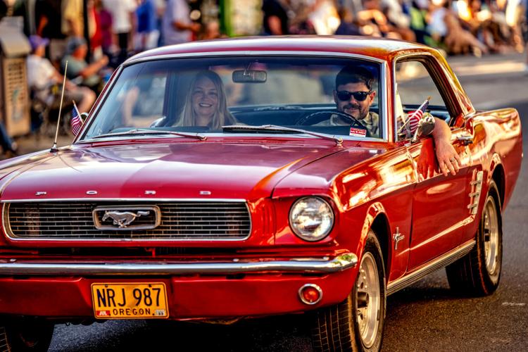 Annual Graffiti cruise brings weeklong celebration of cars to an end ...