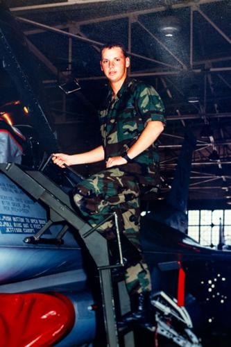 Sutherlin veteran helps airlines respect fallen soldiers | Veterans ...