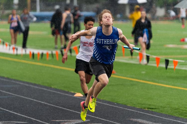 Athletes step up in Jim Robinson Twilight Invitational track meet ...