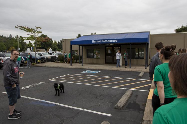 CHI Mercy Medical Center nurses continue months long contract ...