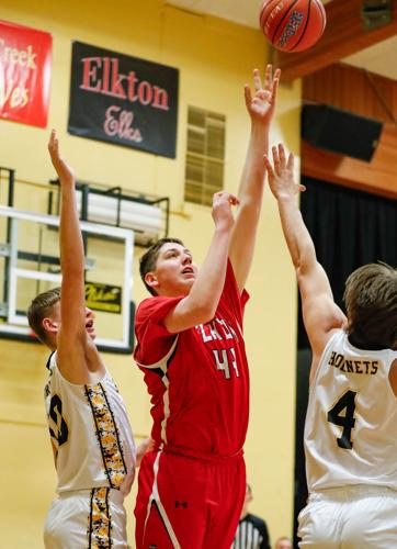 Elkton boys handle Camas Valley 61-27, one win away from perfect ...