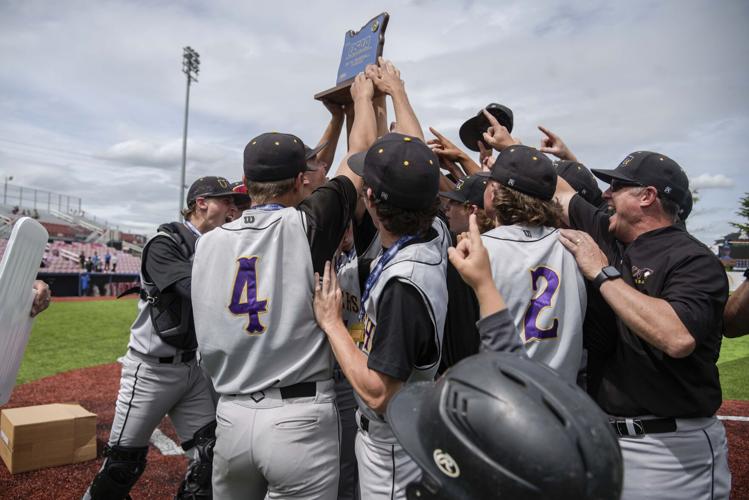 Back as champs: Umpqua Valley Christian holds off No. 1 Knappa 13-9 for ...