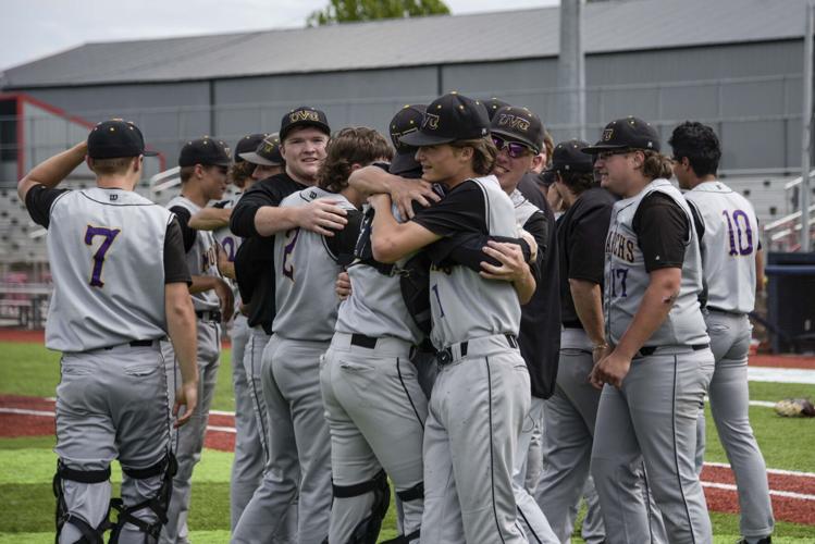 Back as champs: Umpqua Valley Christian holds off No. 1 Knappa 13-9 for ...