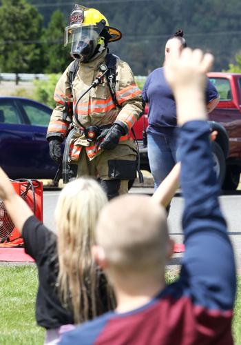 Tri City Fire Department teaches fire safety to elementary school ...