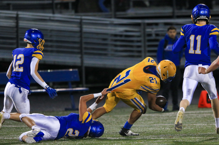 Oakland pulls away for 28-14 win over Gervais in Class 2A semifinals ...