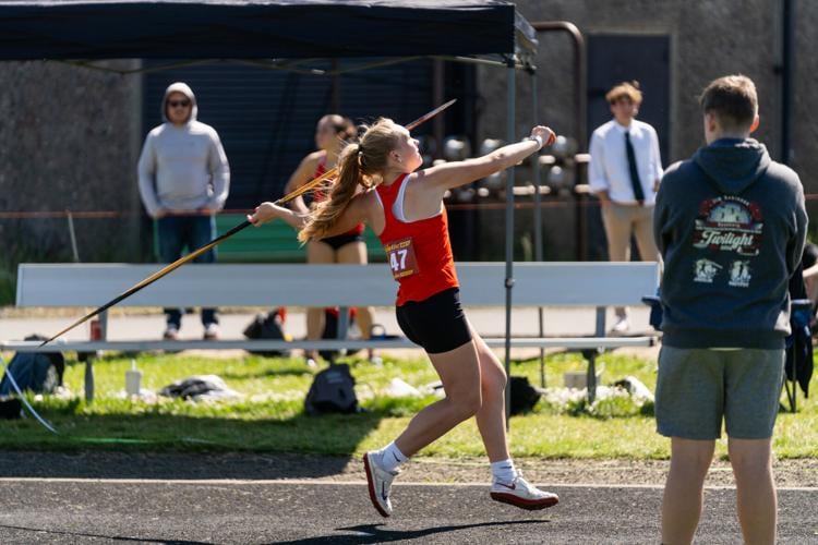 Roseburg's Timothy Johnson, Grace Bachmeier advance to state on first ...