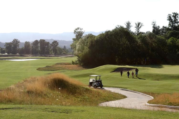 Roseburg's Bar Run golf course taking shape, nine holes ready for ...