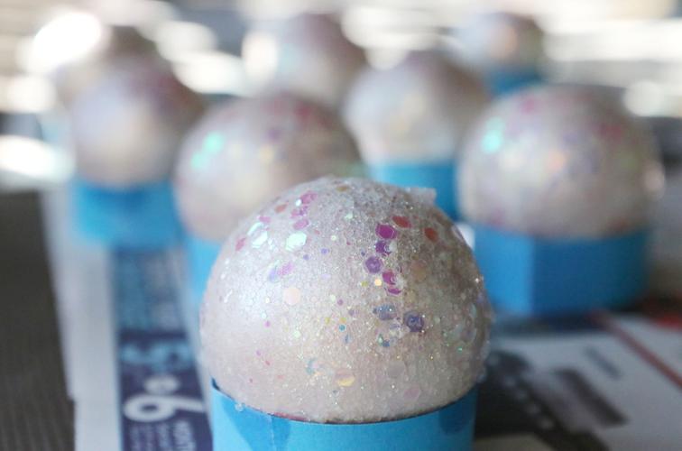 Hobbits, elves, Gandalf, Roac the raven and Beorn finish their journey ...