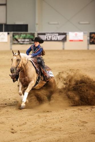 Myrtle Creek girl reigns at reining | Outdoors | nrtoday.com