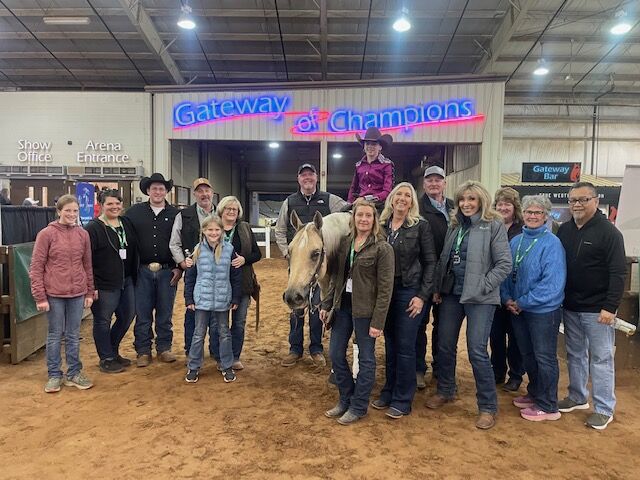 Myrtle Creek girl reigns at reining | Outdoors | nrtoday.com