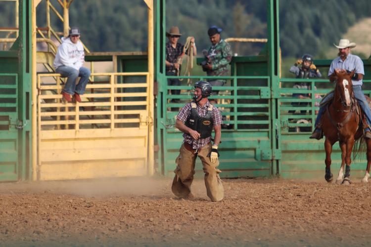 Principal and others prepare for Yoncalla Rodeo | Family | nrtoday.com