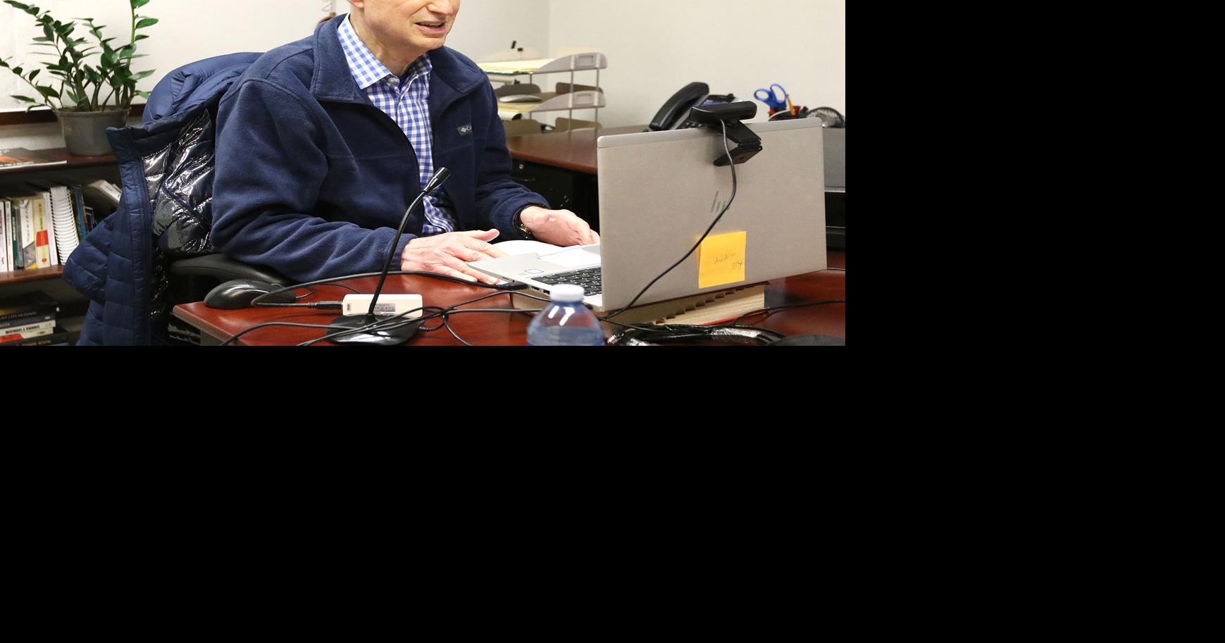 Wyden, Blumenauer introduce bill for Americans to vote at home ...