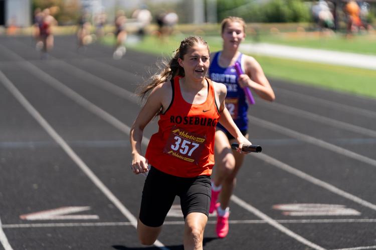 Roseburg finishes well on last day of SWC district track meet | Prep ...