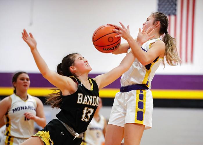 Bandon girls leave UVC behind, 65-35 | Prep Girls Basketball | nrtoday.com