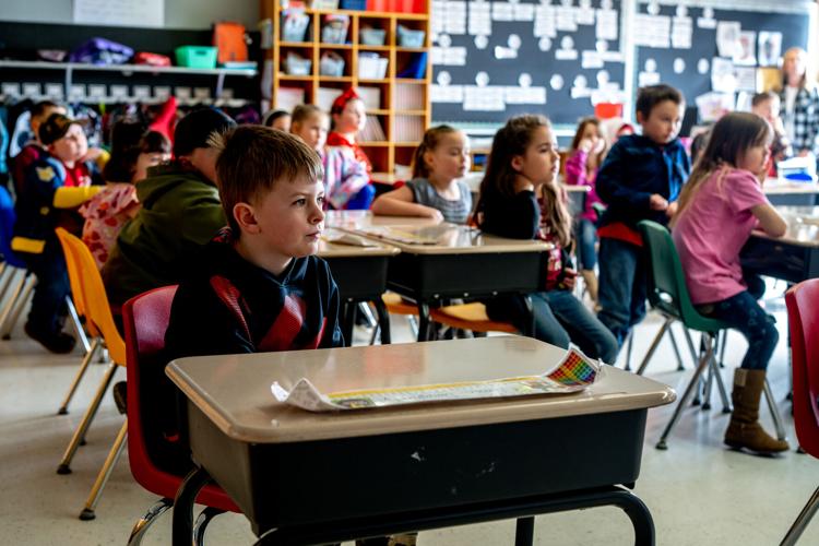 Lookingglass Elementary encourages a love of reading through 'Idita ...