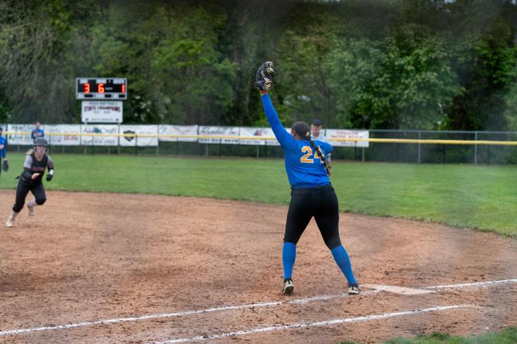 North Douglas beats Oakland 3-1, alone in first in Special District 5 ...