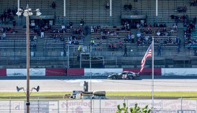 Ford wins modifieds' trophy dash in season opener at Douglas County ...