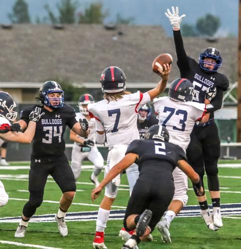 Mentes, Sutherlin run over Phoenix in 46-6 season-opening win | Prep ...