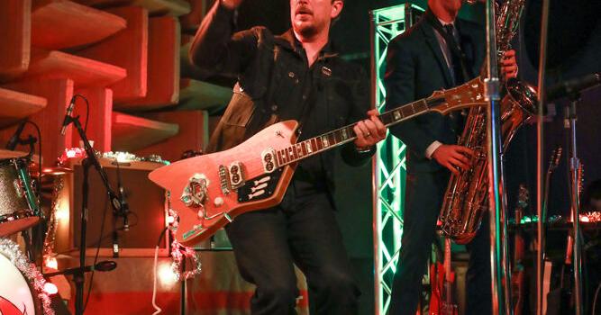 Slideshow: JD McPherson and Joel Paterson Bring The Christmas Party to ...