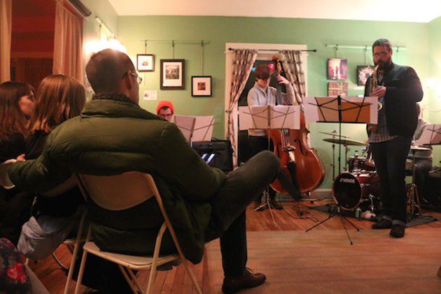 Slideshow: Jim Piela at Indy Hostel | | nuvo.net