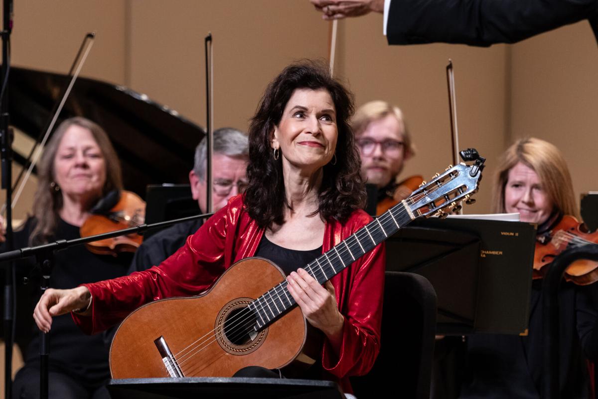 Sharon Isbin with the Indianapolis Chamber Orchestra @ 2025 Mark ...