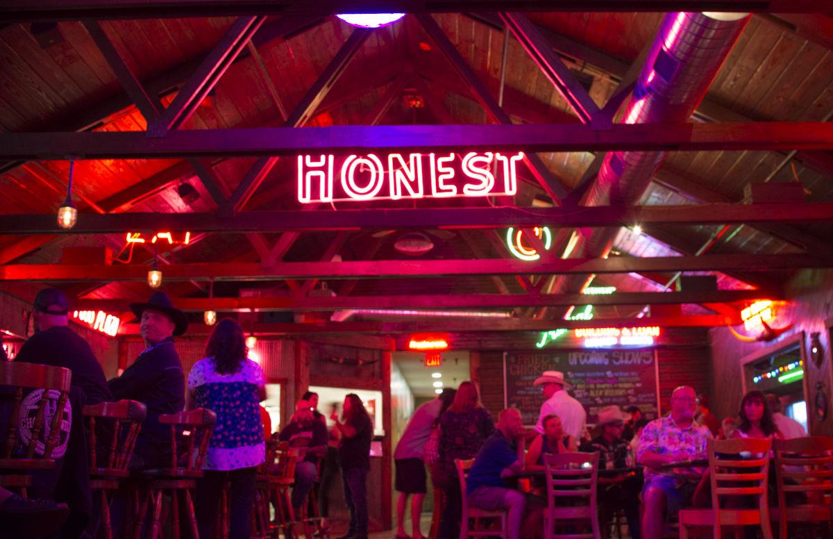 Duke's: Indy's New Honky-Tonk | Music | nuvo.net