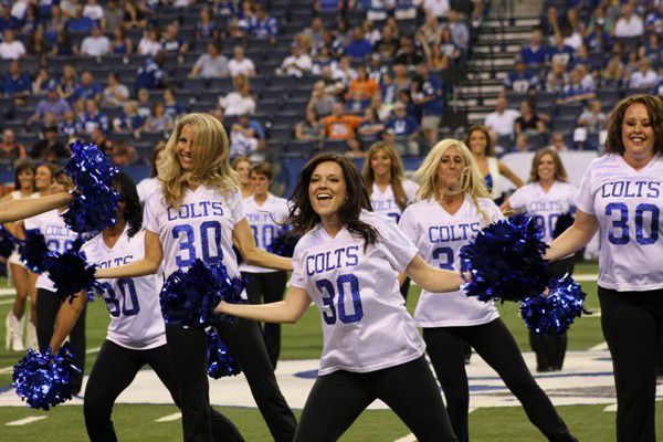 Colts cheerleaders reunite, smitten fans swoon | Arts | nuvo.net