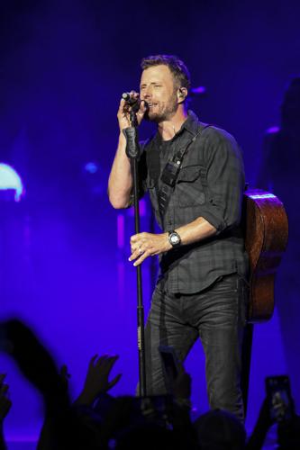 Slideshow: Dierks Bentley at Ruoff | Multimedia | nuvo.net