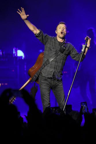 Slideshow: Dierks Bentley at Ruoff | Multimedia | nuvo.net