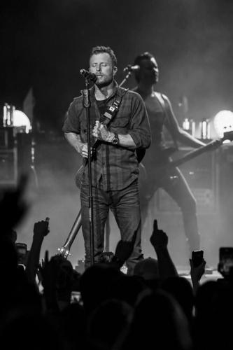 Slideshow: Dierks Bentley at Ruoff | Multimedia | nuvo.net