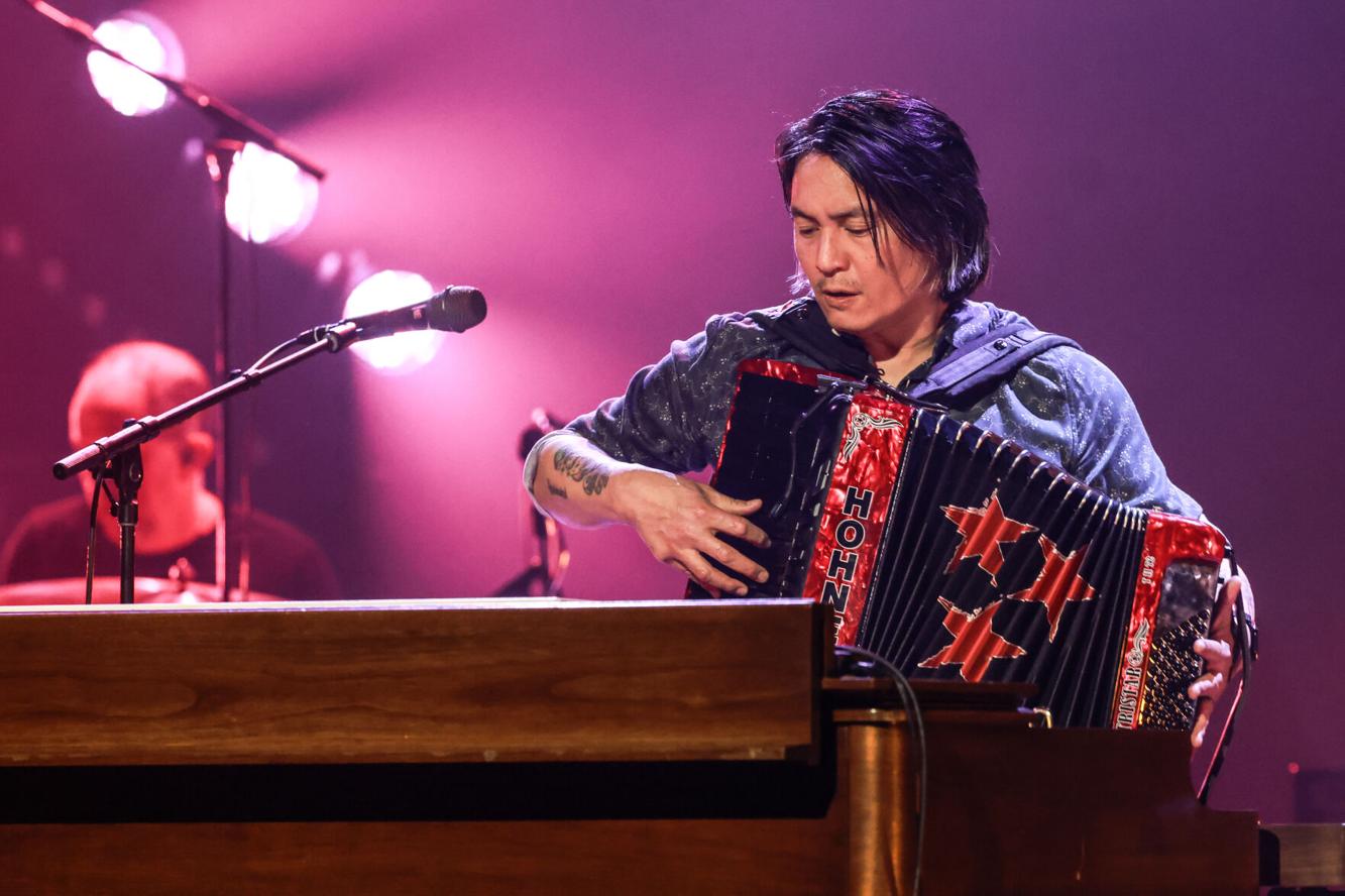 Jason Isbell and the 400 Unit pack the Brown County Music Center ...