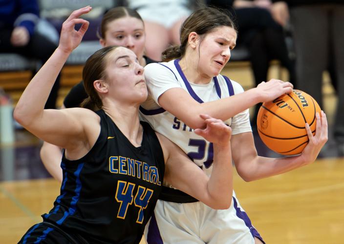 Strasburg girls top Central to advance to state tourney | Nvdaily ...