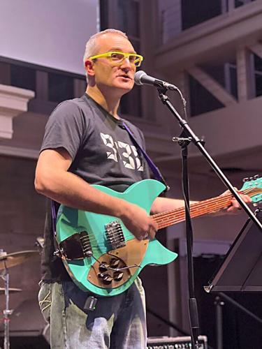 Strasburg musician to share Roger McGuinn's stories, tunes | Nvdaily ...