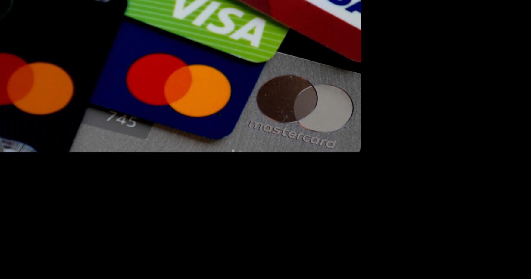 Trump pushes a 1-year, 10% cap on credit card interest rates and banks ...