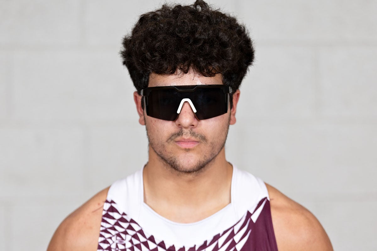 Warren's Skube wins region title in 300 hurdles in regional track meet ...